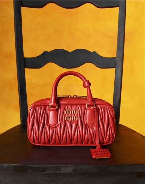 Η Miu Miu στην κορυφή του κόσμου της μόδας Beauté Magazine