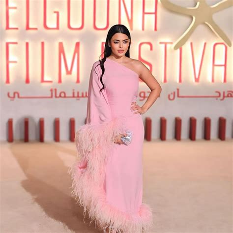 أجمل إطلالات أسماء جلال الصيفية مجلة هي