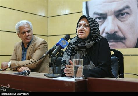 فیروز زنوزی جلالی هرگز خود را دستخوش جریان های سیاسی نکرد؛ او مملو از