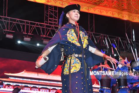 ДОРНОГОВЬ Тэнгэрийн хутагт бүжгэн жүжгээс