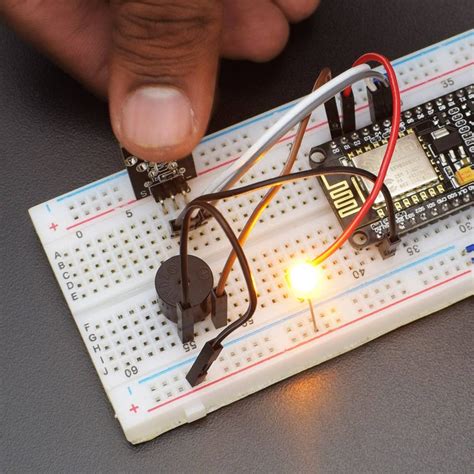 Make A Iot Ldr Alarm Circuit Using Ldr Module Rees52