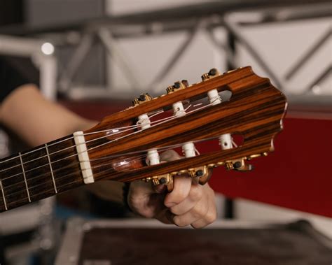 The Ultimate Guitar Headstock Shape Guide All Axess