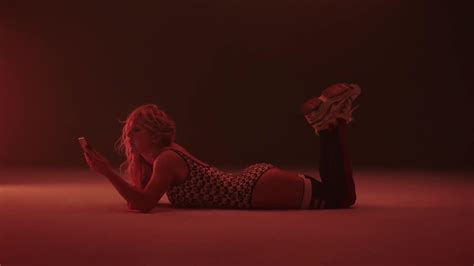 Ellie Goulding And Juice Wrld Hate Me Wallpapers Wallpaper Cave