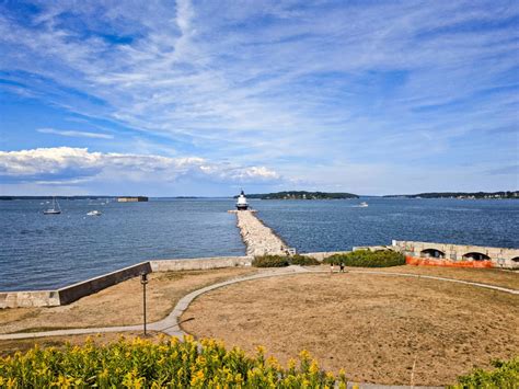 Spring Point Ledge Lighthouse Portlands Most Unique Light