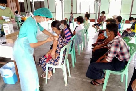 မောက်မယ်မြို့နယ်၌ ပညာရေးဝန်ထမ်းများအား ကိုဗစ် ၁၉ ရောဂါ ကာကွယ်ဆေးထိုးန