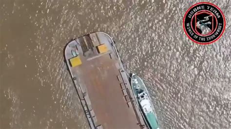 မြင်းခြံမှ မန္တလေးဘက်ထွက်လာသည့် စစ်ကောင်စီတပ်၏ ဆီသင်္ဘောများ ဒရုန်းဖြင့် ဗုံးကြဲခံရ Youtube