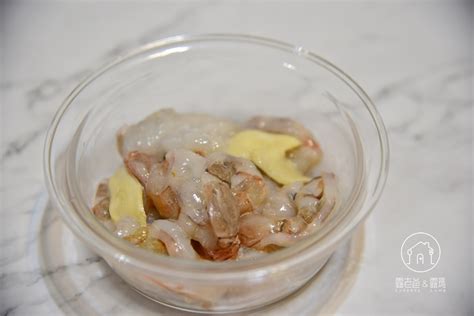 【食譜】時蔬炒蝦仁｜色澤繽紛、美味營養的蝦料理 露老爸and露瑪