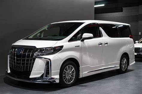 2022 Toyota Alphard Hybrid Aandd Metro Motors