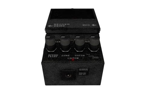 premium photo 3d rendering distortion effect pedal guitar accessory concept
