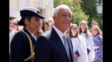 Президент Португалии Марселу де Соуза упал в обморок во время визита в вуз