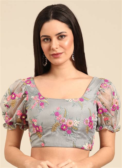 A Complete Guide To Trendsetting Blouse Designs