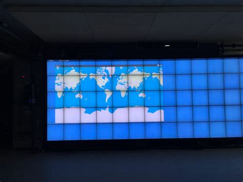 Panning Constraints Not Working As Expected On A Huge Screen · Issue 7622 · Mapboxmapbox Gl Js