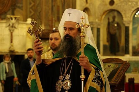 Патриарх Даниил освещава ново училище в село Белчин