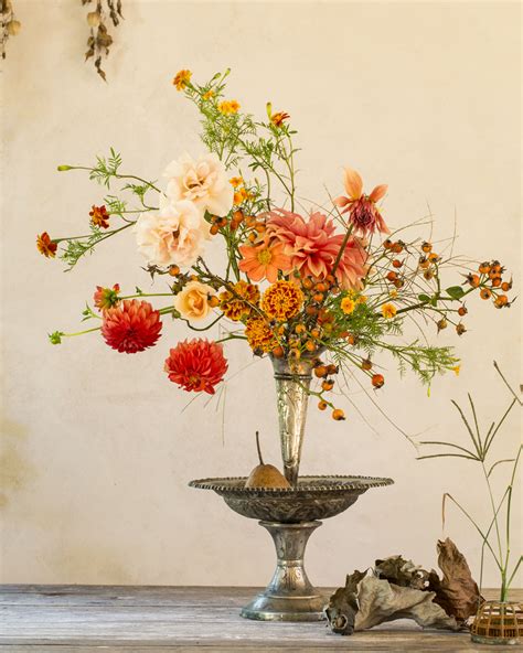 Dahlia Flower Arrangement Ideas