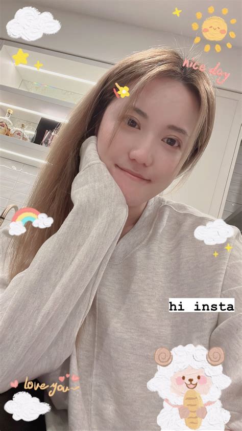 Cute Offlinetvgirls