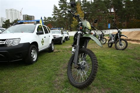 Президент вручив сертифікати на техніку яка незабаром надійде у прикордонні підрозділи