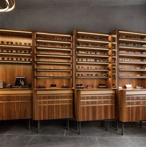 China Customized Store Sunglass Wooden Furniture Showcase Manufacturers And Suppliers Factory