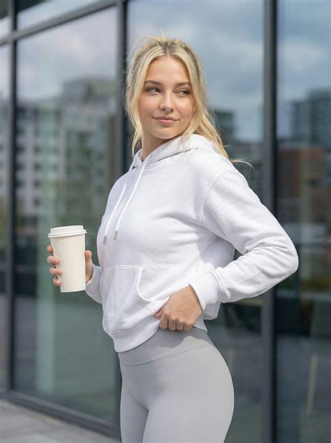 Emilia Ellermann Eellermann35427 Posts X