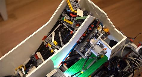 Raspberry Pi Universal Lego Sorter Recognizes Any Brick Tom S Hardware