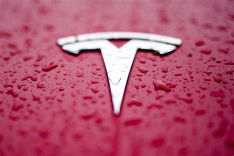 Tesla Recalls Nearly 700000 Vehicles Over Tire Pressure Monitoring System Issue The Epoch Times