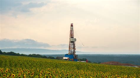 Nanoparticle Fluid System Improves Drilling And Cementing