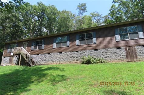 222 deerfoot rd 1 cosby tn 37722 see est value schools and more