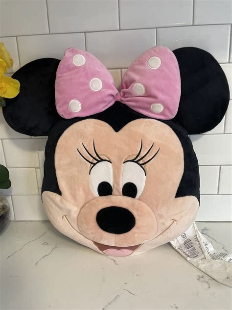 Minnie Mouse Head With Pink Bow
