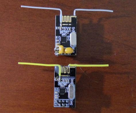 Enhanced NRF L Radio With DIY Dipole Antenna Modification