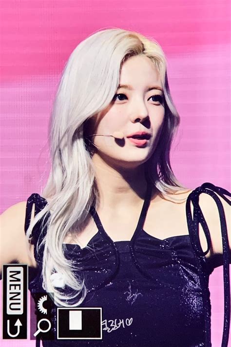 🍀 On Twitter 230617 Itzy 리아