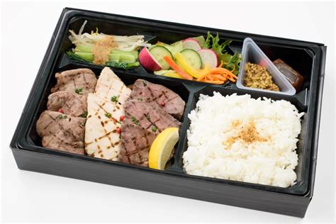 福岡県へ配達 お弁当 焼肉・ステーキ 肉三昧弁当 清流園せいりゅうえん│高級宅配弁当のデリバリーサイト「yuizen」