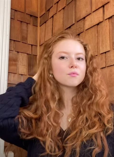 Pin By Charlie Zimmerman On Francesca Capaldi Red Haired Beauty Gorgeous Redhead Beautiful