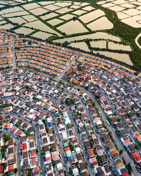 Itap Of Bus Trails In Hong Kong Ritookapicture