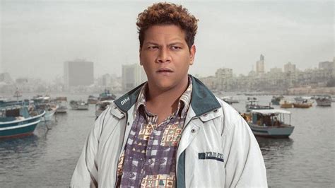 كل إللي بتمناه احضنك تاني أحمد عبد الحميد يحتفل بعيد ميلاده الأول كأب