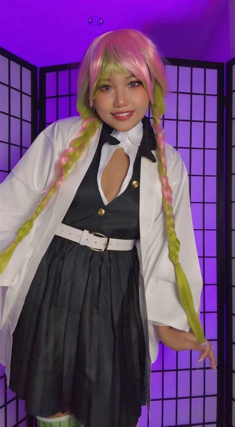 Kanroji Mitsuri From Demon Slayer By Amino Kung R Cawwsplay