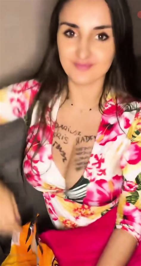 Busty Tiktok Model