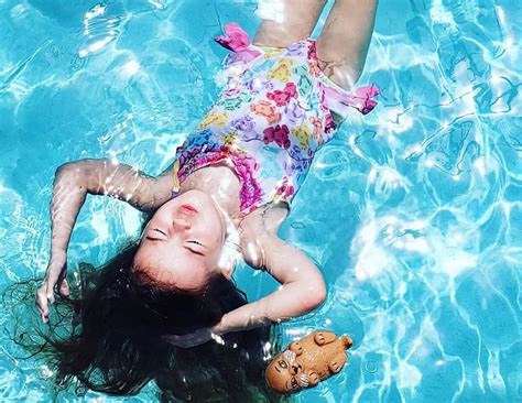 Float Lessons Josh The Otter