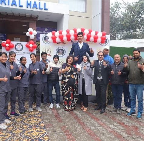 15 Yo Karan Singh Standing At 82 249cm As Of Now Hard To Imagine How His Life Is And How