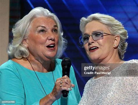 Sharon Gless And Tyne Daly Photos And Premium High Res Pictures Getty