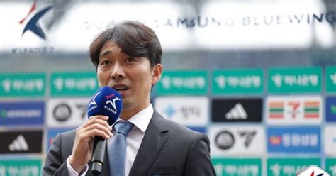 B11 현장 수원 삼성 변성환 감독 홈팬들에게 첫 인사 타이도 구입했다 최철우 감독 트릭 썼다