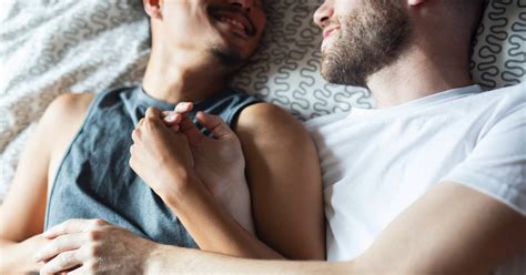 Tips For Sex After Transitioning According To Therapists