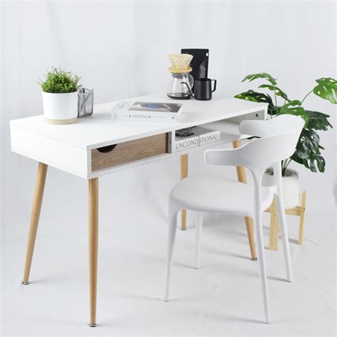 โต๊ะทำงาน มินิมอล Carino ขอบมน พร้อมลิ้นชัก ช่องเก็บของโต๊ะไม้ โต๊ะคอม โต๊ะเขียนหนังสือ โต๊ะ