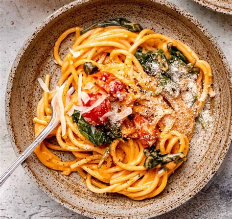 30 Minute Creamy Easy Healthy Tuna Pasta Bake Savvy Bites