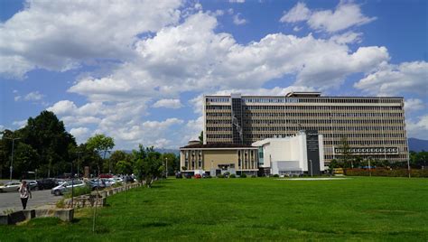 Зграда по секоја цена Призма