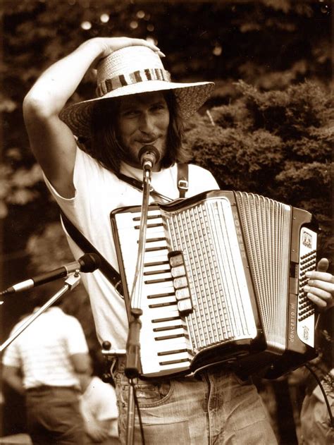 Qué Es La Música Folk Historia Y Artistas Ifema Madrid