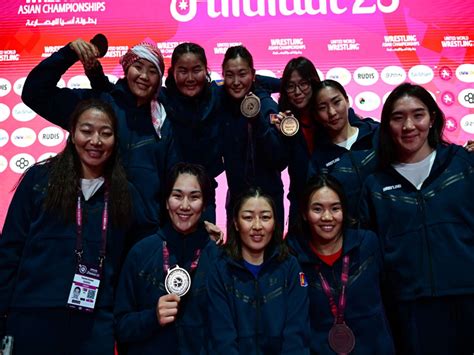 Монголын чөлөөт бөхийн баг Ази тивийн аваргаас 10 медаль хүртлээ