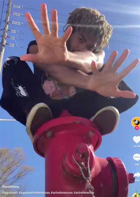 Pin By Ice Icy On Drawing Reference Personalized To Me Pose Reference Drawing Reference