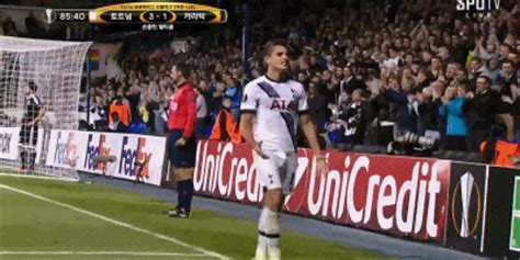 Paquete De Erik Lamela Marcando Polla Paquetissimo