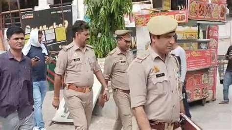 Brothle Caught In Spa Center At Jaipuria Mall Ghaziabad Amar Ujala Hindi News Live स्पा