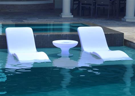 Cool Loungers In Pool Chaise Lounge Chairs Set Of 2 With