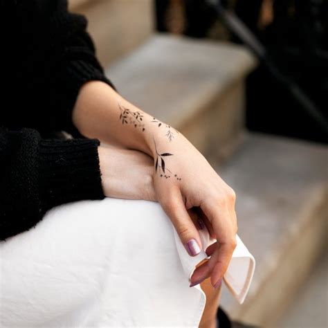 🖤 Тату на руку со смыслом для девушек и женщин 40 фото